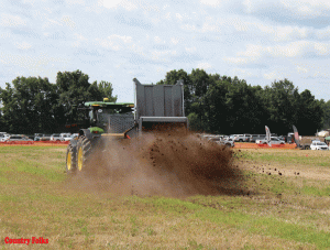 In-season manure application benefits crops - Country Folks